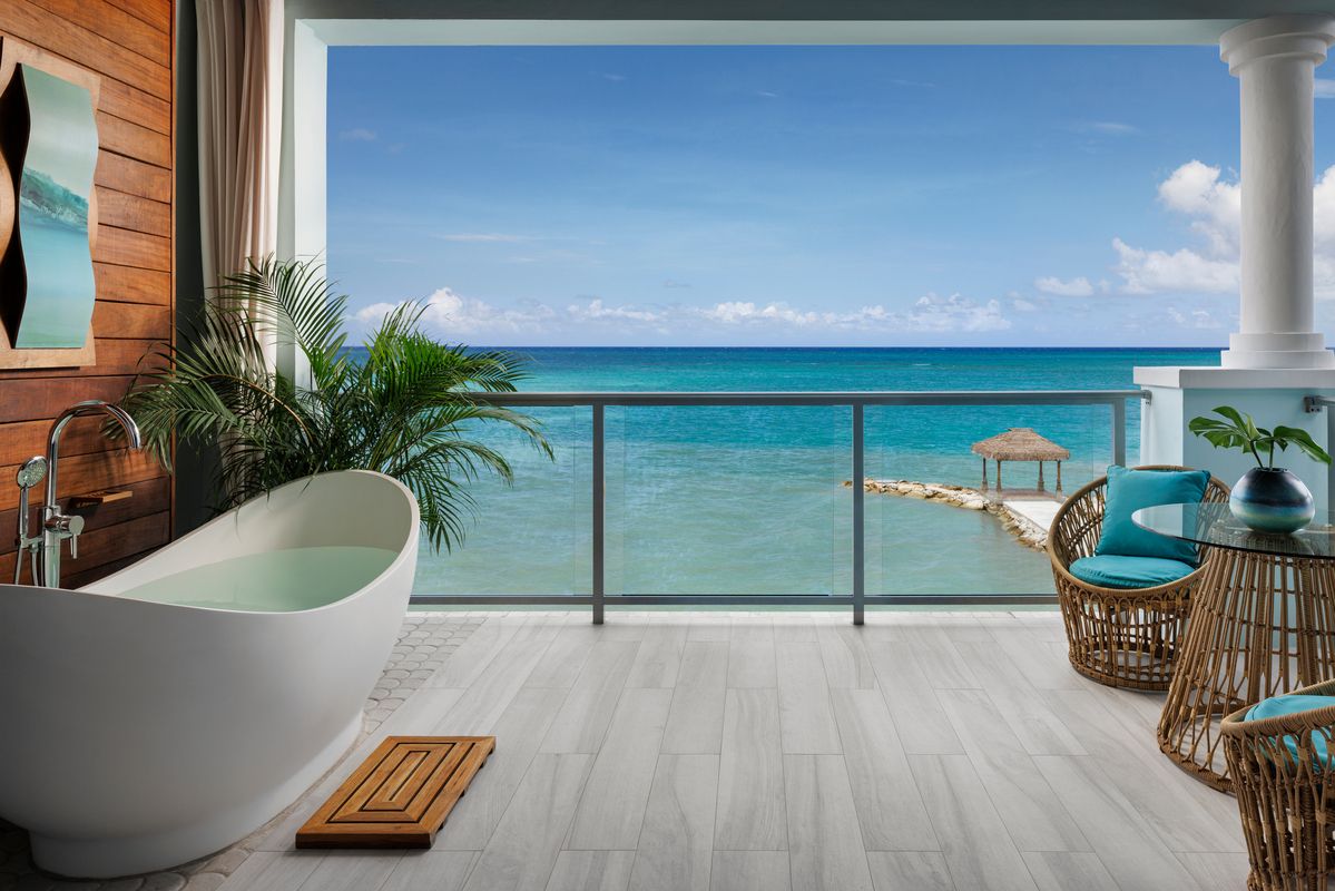 Oceanview vs Oceanfront vs Beachfront: The Difference | SANDALS